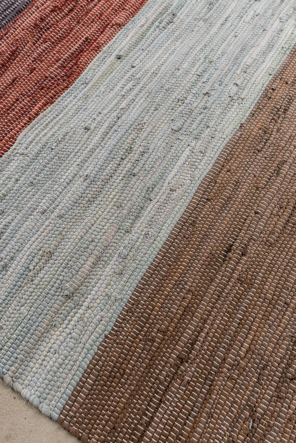 Hygge Tones Striped Large Recycled Rug – MYAKKA